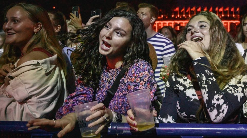 Efter et helt års pause: Nu starter Fredagsrock igen i Tivoli - Din Avis