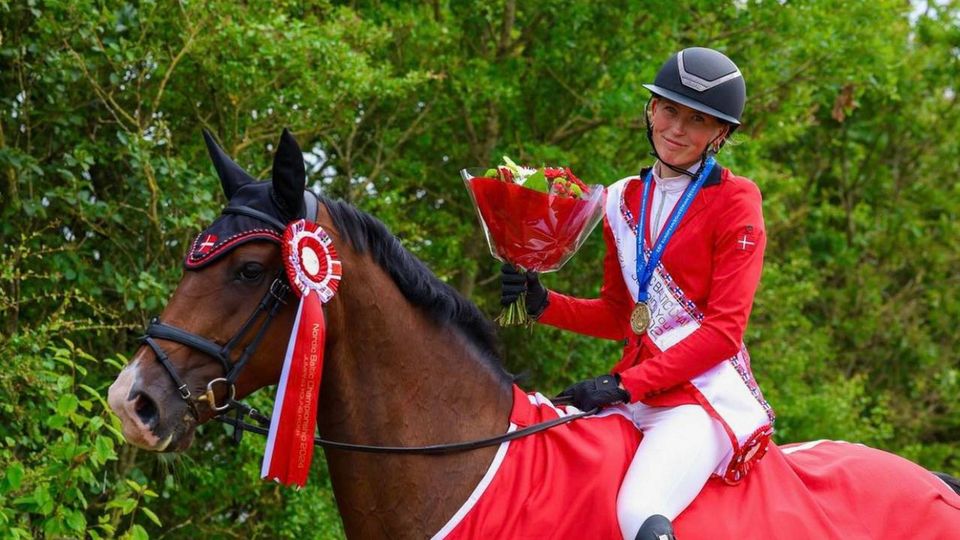To guldmedaljer til lokal ekvipage ved de nordiske mesterskaber - Din Avis
