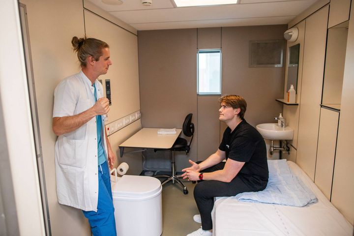 Testpersoner på AUH kan tilbringe 10 dage i lukket kammer på syv ...