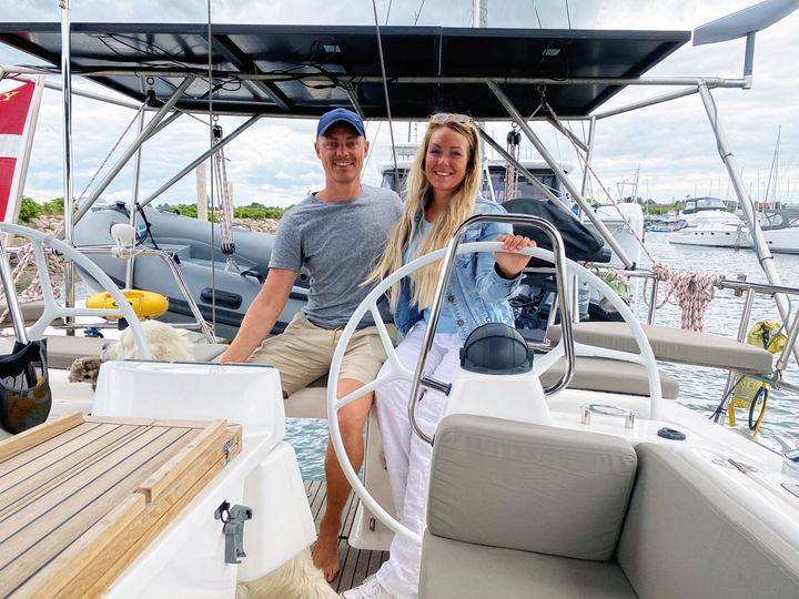 Kærestepar har været på vej rundt om jorden i et år: Én ting ærgrer de ...