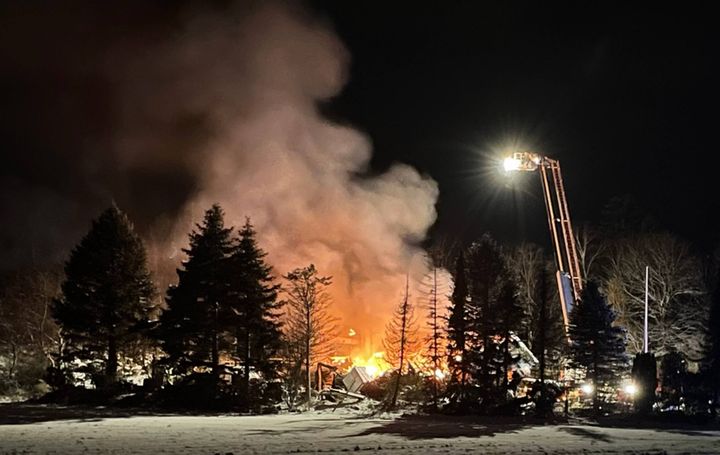 Intet tilbage: Totalt ædt op af flammer - Din Avis