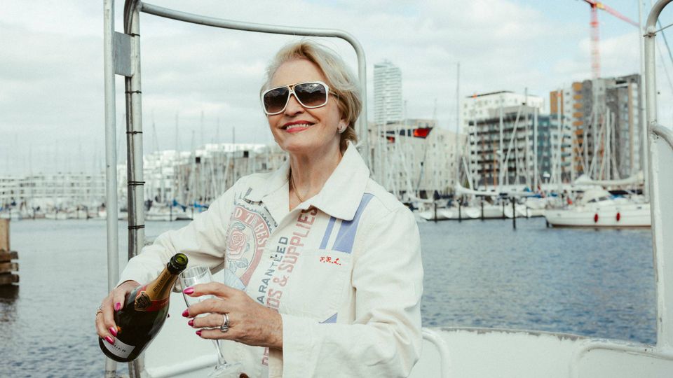 Nu sker det: Karin Salling åbner Herman Sallings egen Plads - Din Avis