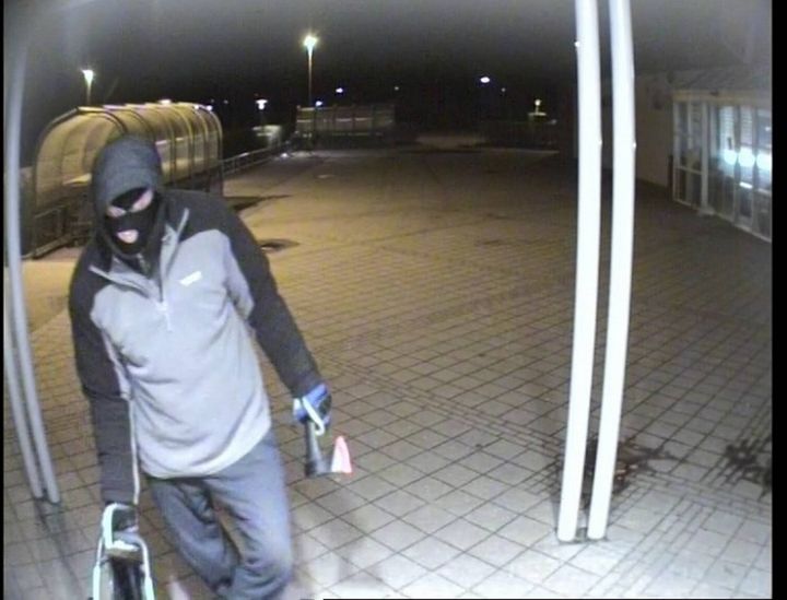 Disse mænd sprænger pengeautomater - Din Avis