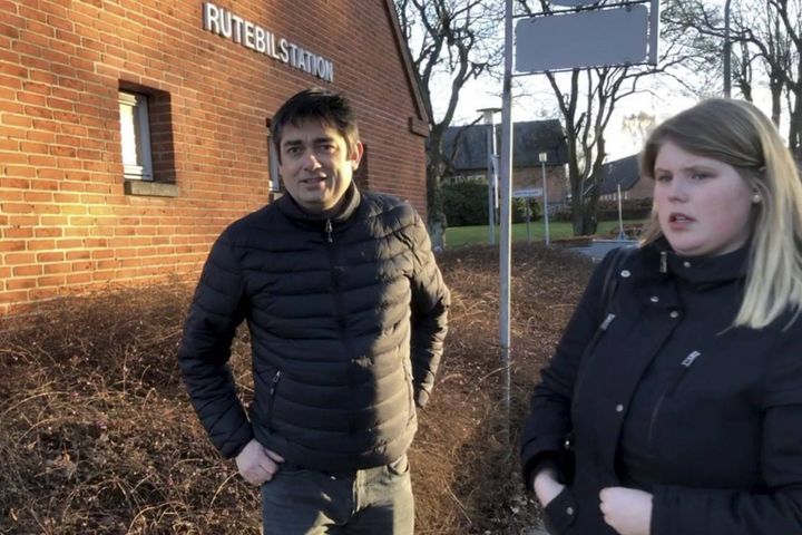 TV: Før valgkampen går i gang: Daniel Toft har haft valgplakaterne klar ...