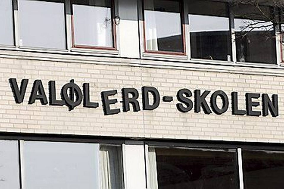Elever 'muntrede' sig med at give skole nyt navn - Din Avis