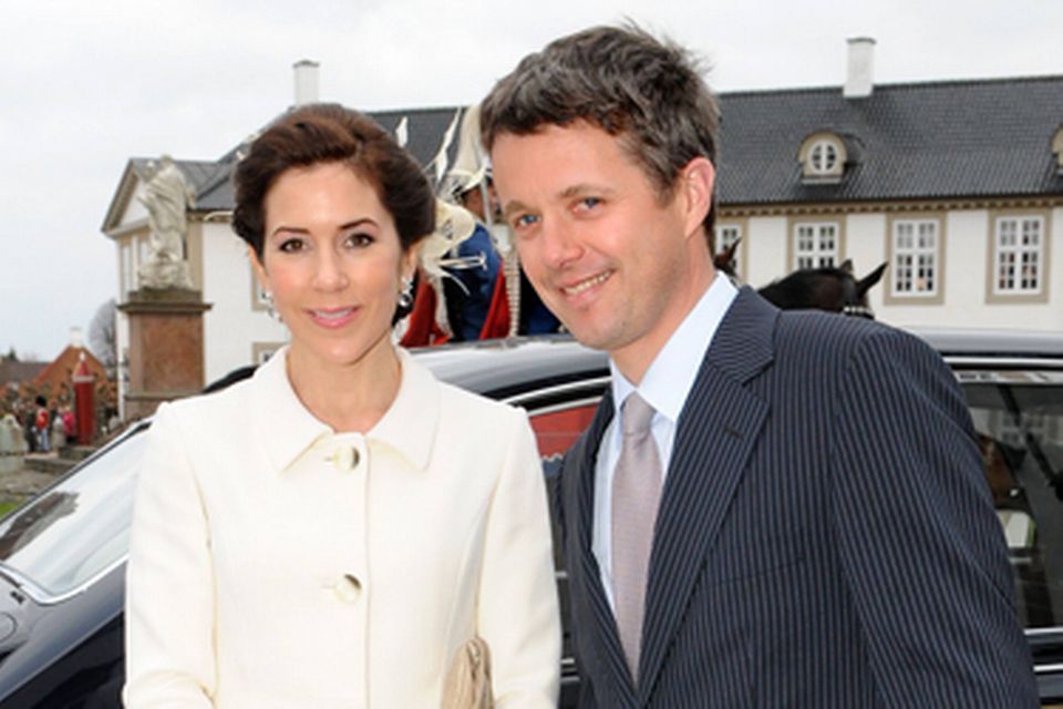 Kronprins Frederik skipper græsk prinsebryllup - Din Avis