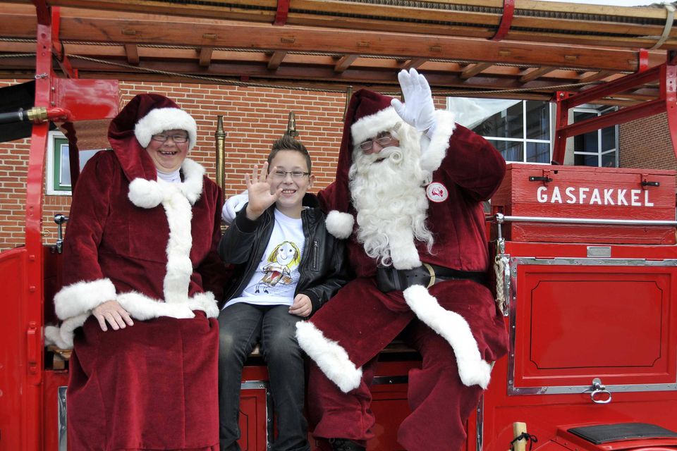 Når vagten og soldaten bliver julemand: Jan skifter fra uniform til ...