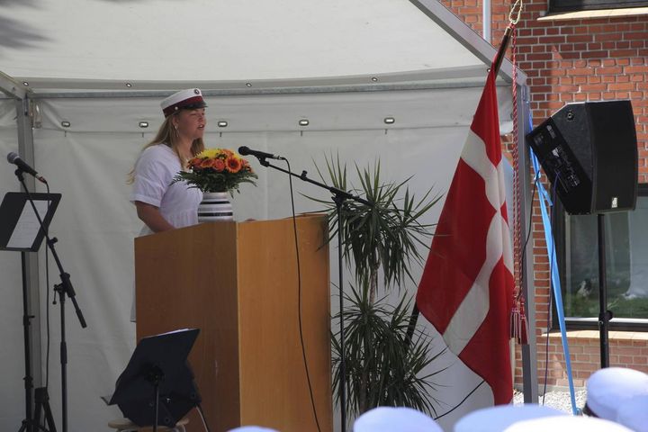 Dansen gennem sommeren med glade studenter - Din Avis