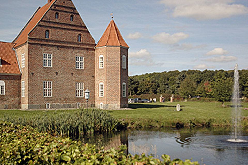 Musik og ord på bl.a. Bidstrup Gods og Ulstrup Slot - Din Avis