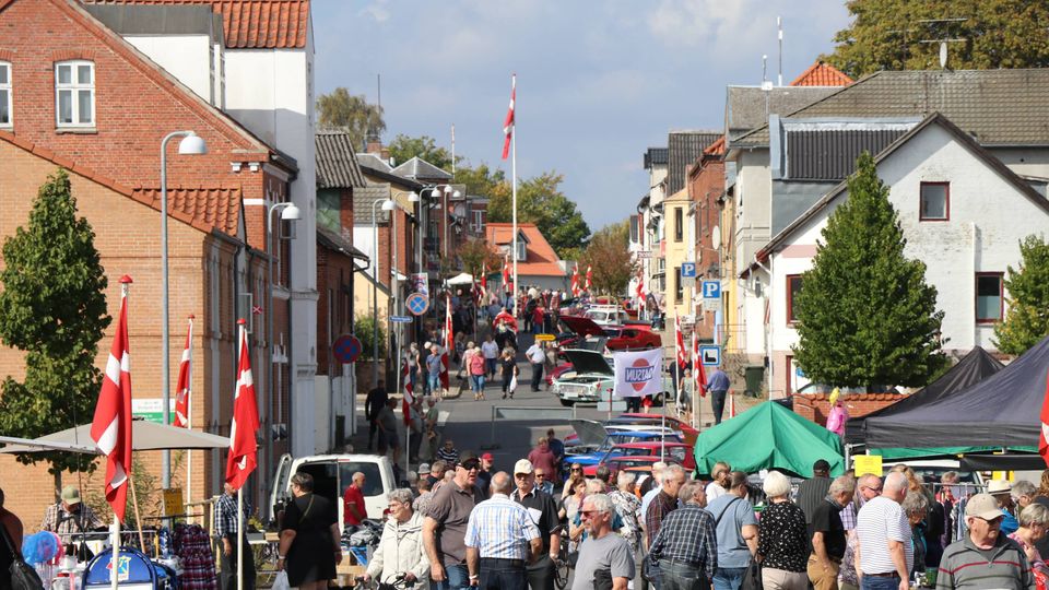 Hjorddrengenes Marked, nu på 132 år, var oprindeligt Ole sad på en ...