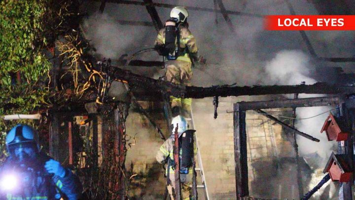 Massiv udrykning til brand - 10 meter høje flammer - Din Avis