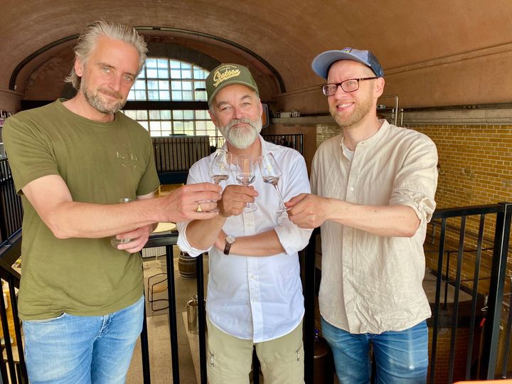 Chili Klaus bliver ny ambassadør for festuge-gin - Din Avis