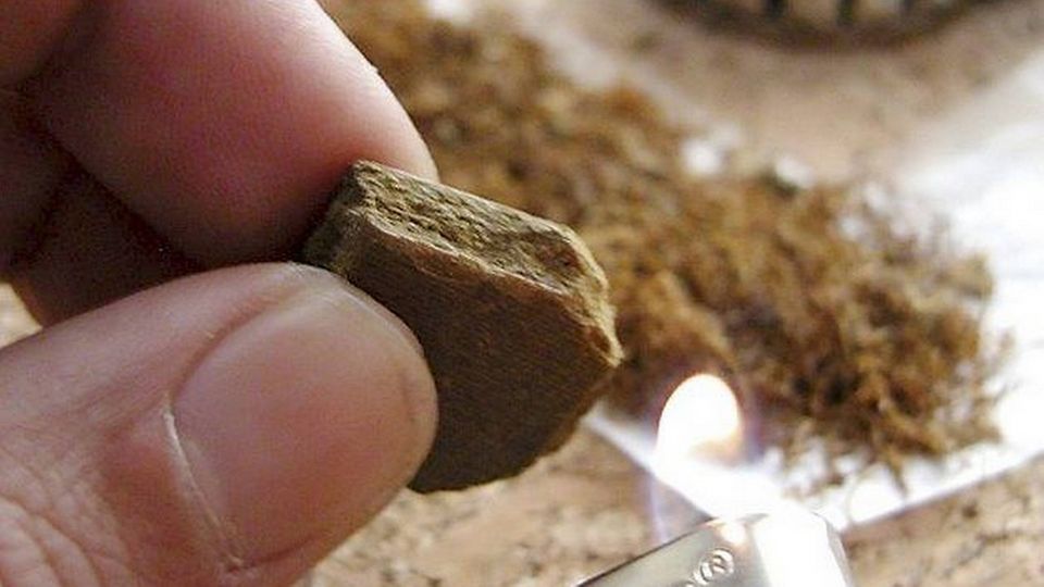 Sigtet for at sælge 20 kilo hash - Din Avis