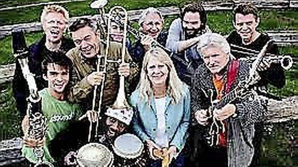 Spiller for præsidenter - og i Røgen - Din Avis