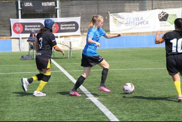 Da handicap tacklede Caroline, blev fodbold hendes redning - Din Avis