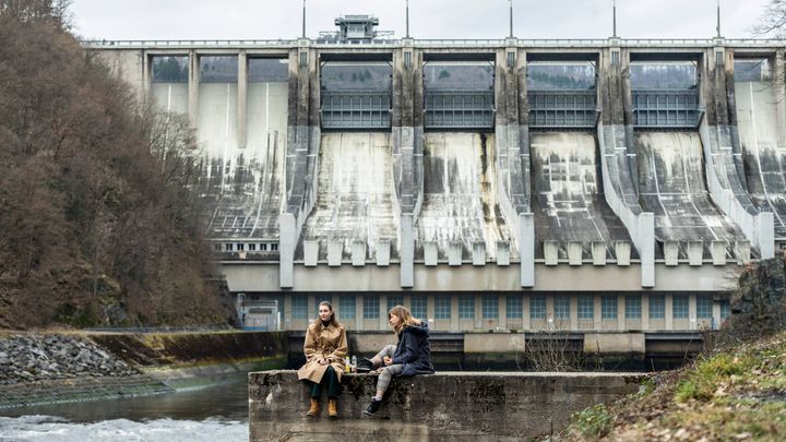 Vinterberg giver dig et valg: Et liv med en velhavende far eller en ...