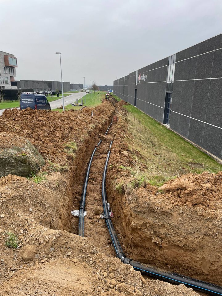 Jordvarme erstatter gas: Stor virksomhed har lagt kilometervis af ...
