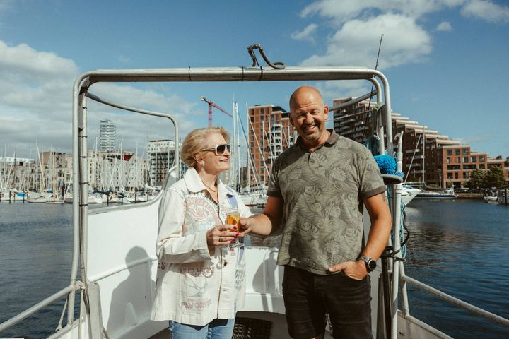 Karin Salling skruer op for humoren og ned for de høje hæle - Din Avis