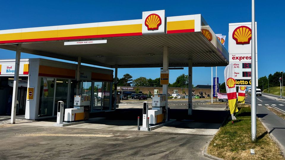Shell lukker 57 tankstationer - Din Avis